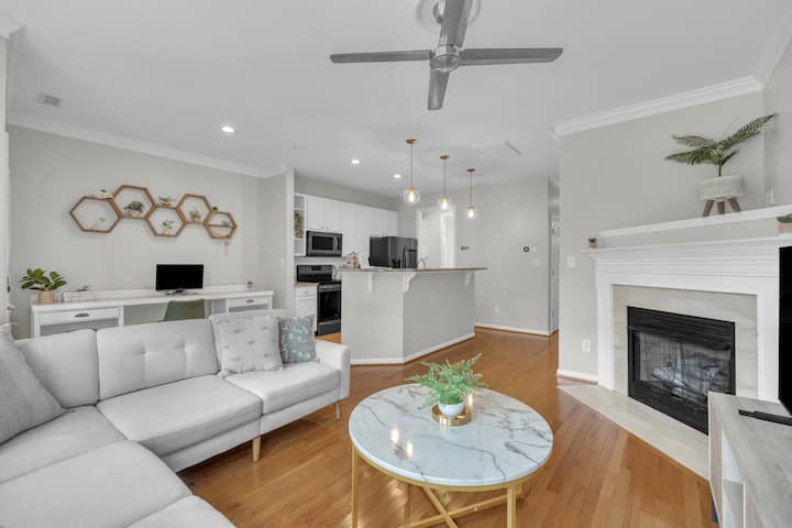 Serene Nc | Modern Townhome Near Greenway - エイペックス, NC