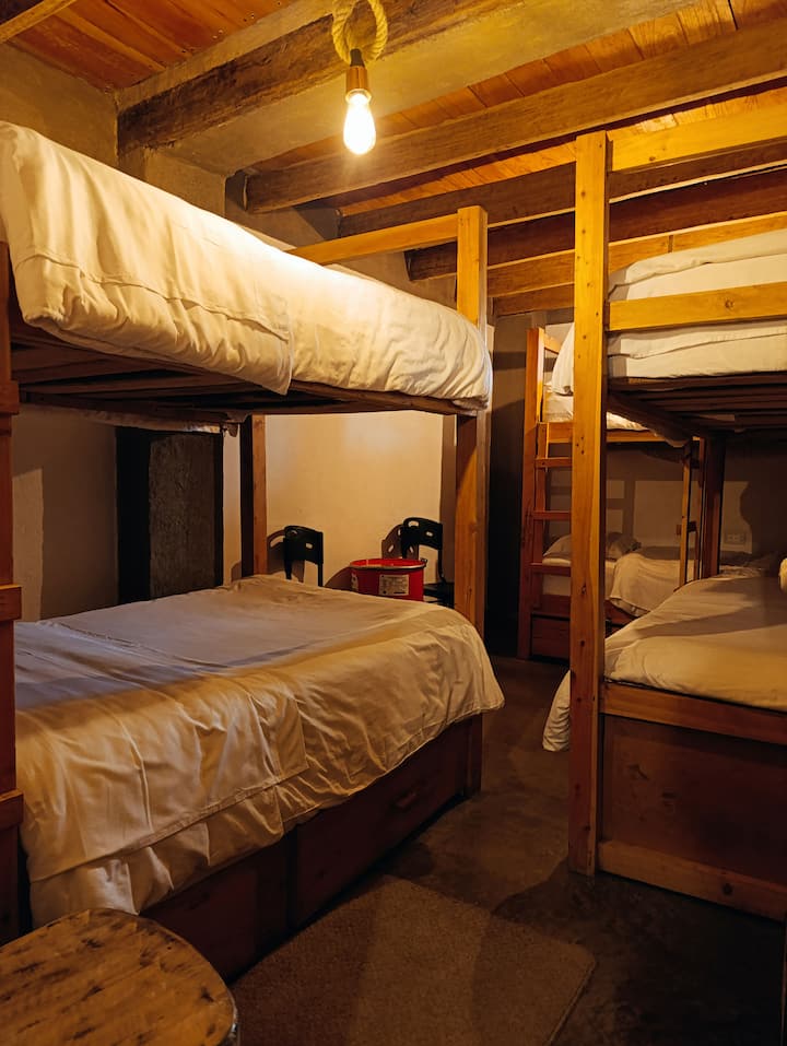 Amuya Hostel-cama En Habitación Compartida 6 Per - Chiquinquirá