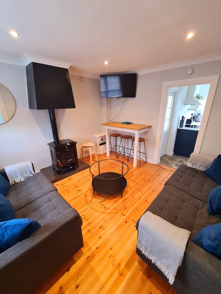 Stylish 3 Bedroom Galway House - Galway