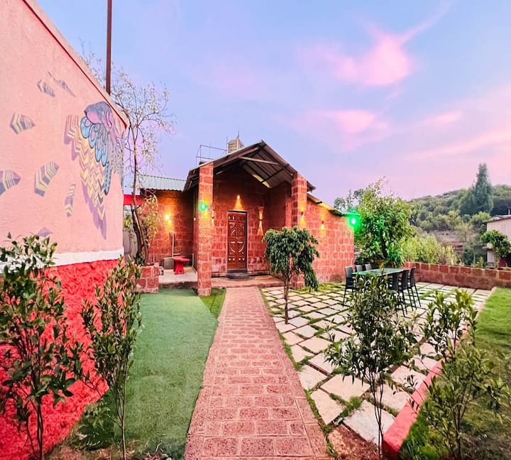 3 Bhk Bungalow With Swimming Pool - Mahabaleshwar