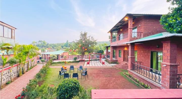 Shardul Heritage 5bhk Bungalow With Swimming Pool - Mahabaleshwar