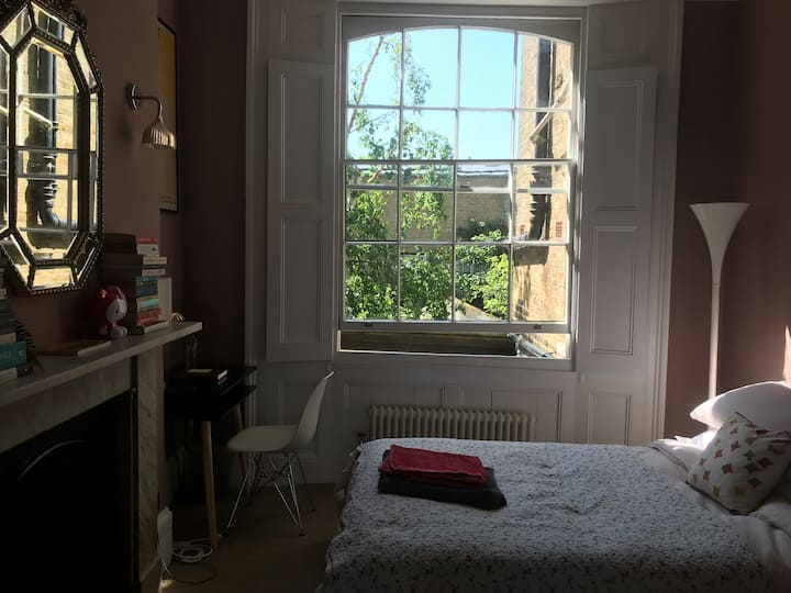 Spacious Double Room In London - London, UK