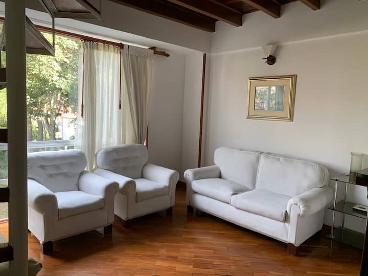 Spacious Family Duplex In Cedritos - Cozy - Cota