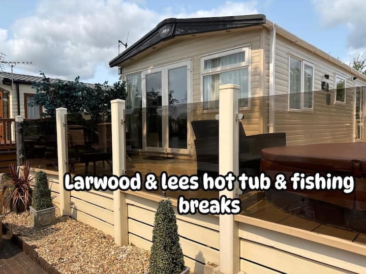 Foggey’s Rudd Lake Holiday Home - Woodhall Spa