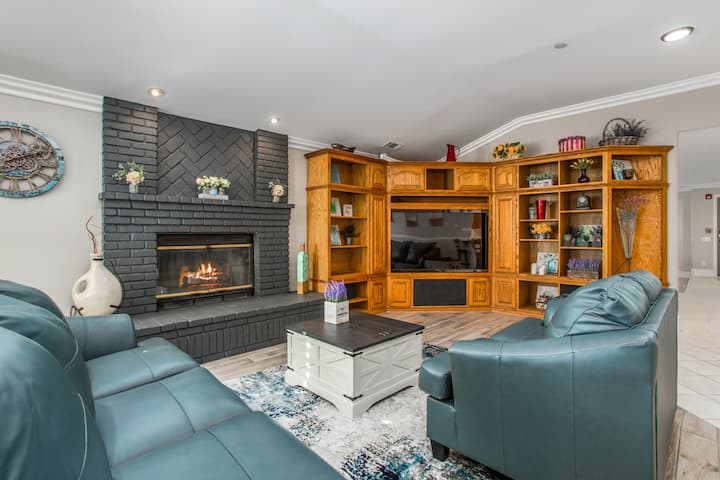 Socal’s Pet Friendly Luxury Family Pool Spa Resort - 레들랜즈