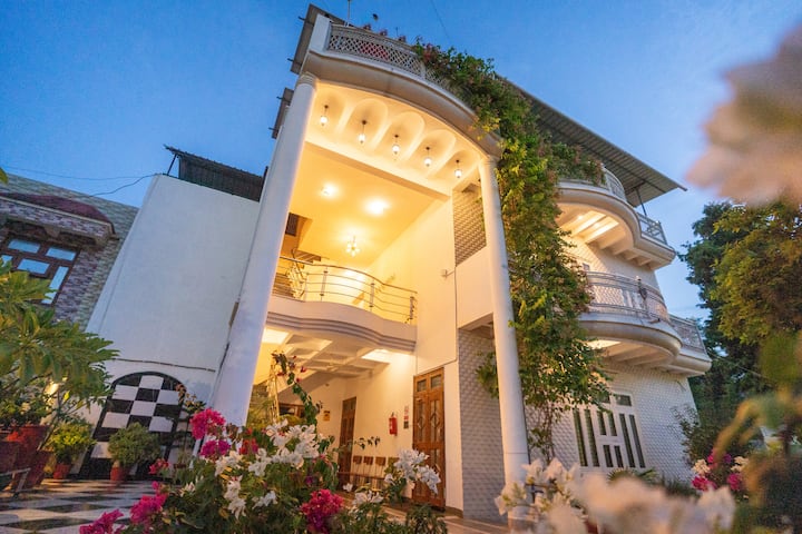 Luxury 2bhk In *City Center* Gwalior! - 瓜廖爾