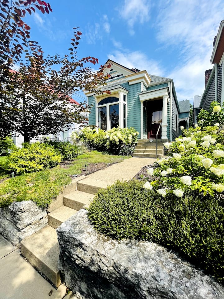 Stylish Nulu | Highlands Vacation Rental - Louisville, KY