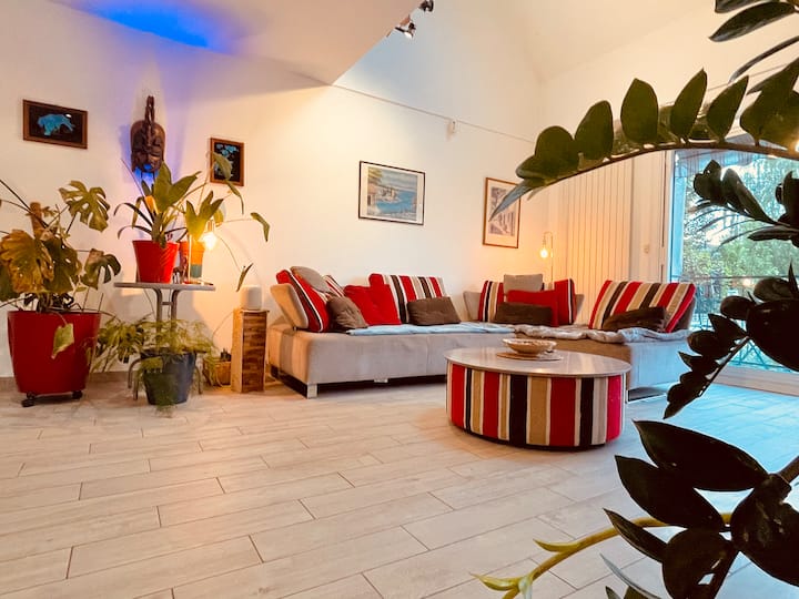 Moderne Maison 2 Suites, Ac, Jardin & Jacuzzi - ibis Paris Le Bourget