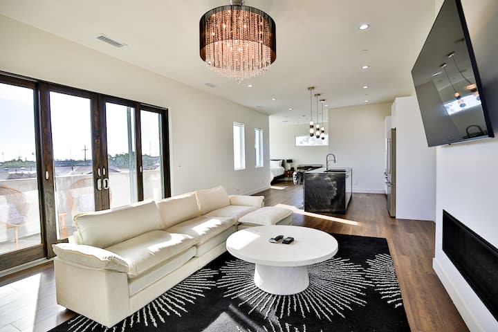 The Landing - Luxe Lax Stay - Sawtelle - Los Angeles