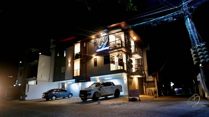 Ruby 1br - City Center, Parking, Netflix Premium - Subic
