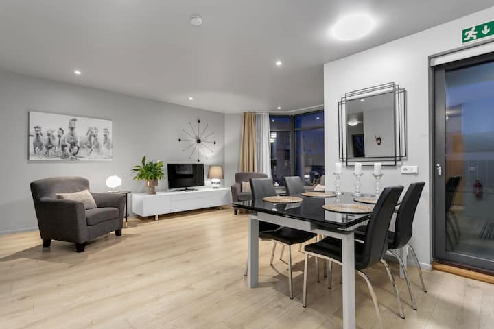 Deluxe Apartment - Reikiavik