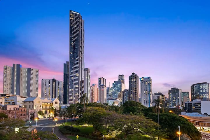 City Apartment With  Balcony & Views - Brisbane