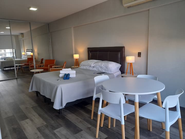 Hospedaje Privado En Av. Corrientes - Buenos Aires