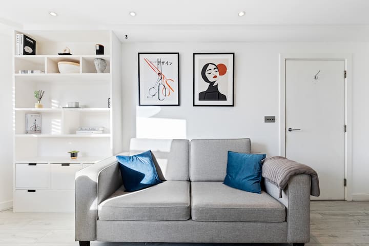 Luxury Spacious Apartment In The Heart Of Ldn - London