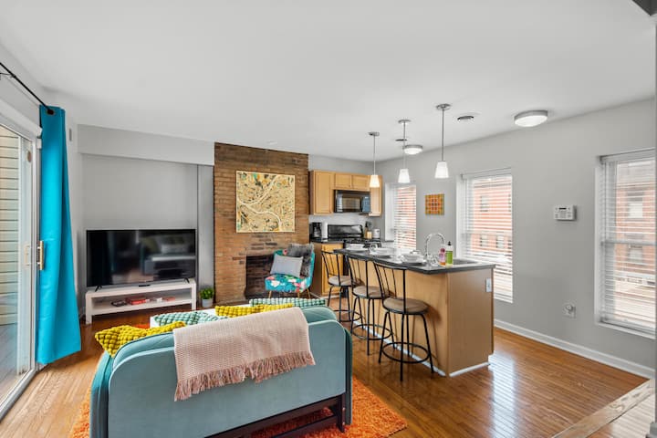 1br Loft | King Bed | Parking Permit | 2 Tvs - Pittsburgh