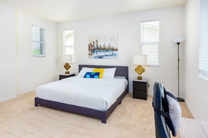 Cozy 4br Retreat｜main-level Bedroom E#41049 - Chino Hills, CA