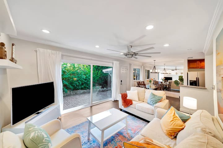 Modern 4br W/huge Main Bedroom - Great Location! - Los Angeles, CA