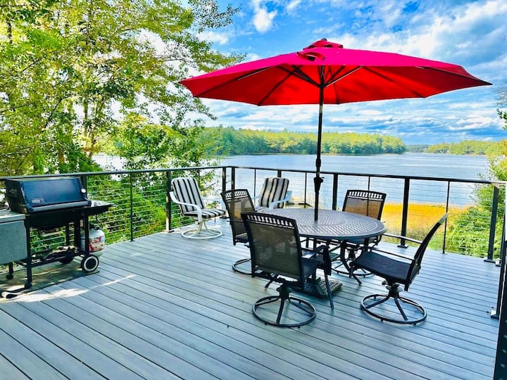Waterfront Oasis|pool Table|deck|dock|garage - ドーバー, NH