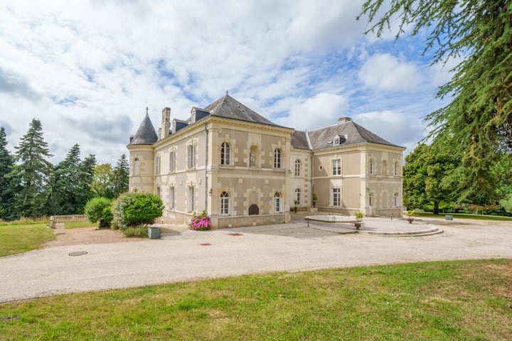 Superbe Château Du 19eme En Touraine 15 P. - Langeais