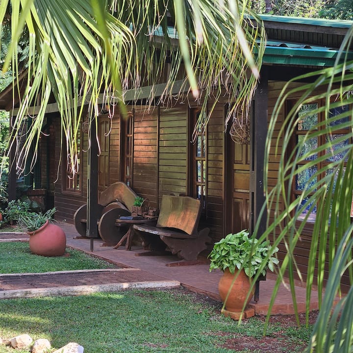 Cabaña En Puerto Iguazú Con Pileta Y Naturaleza - Puerto Iguazú
