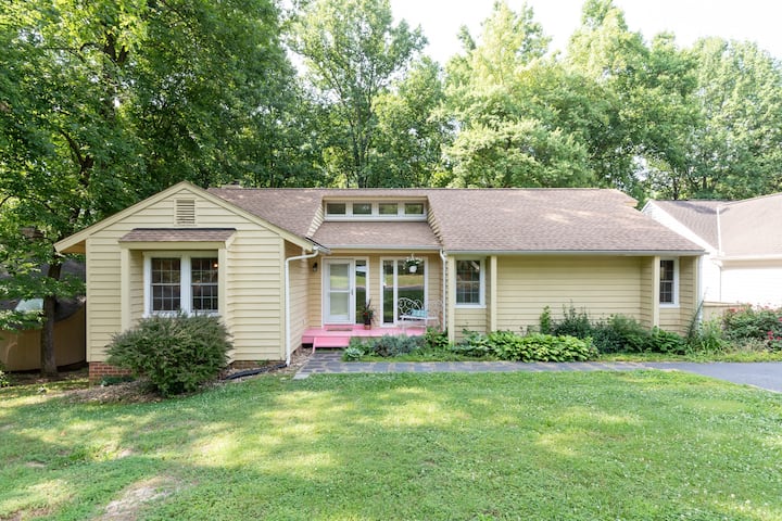 Charming And Spacious Cottage In Quiet Community - Chesterfield, VA