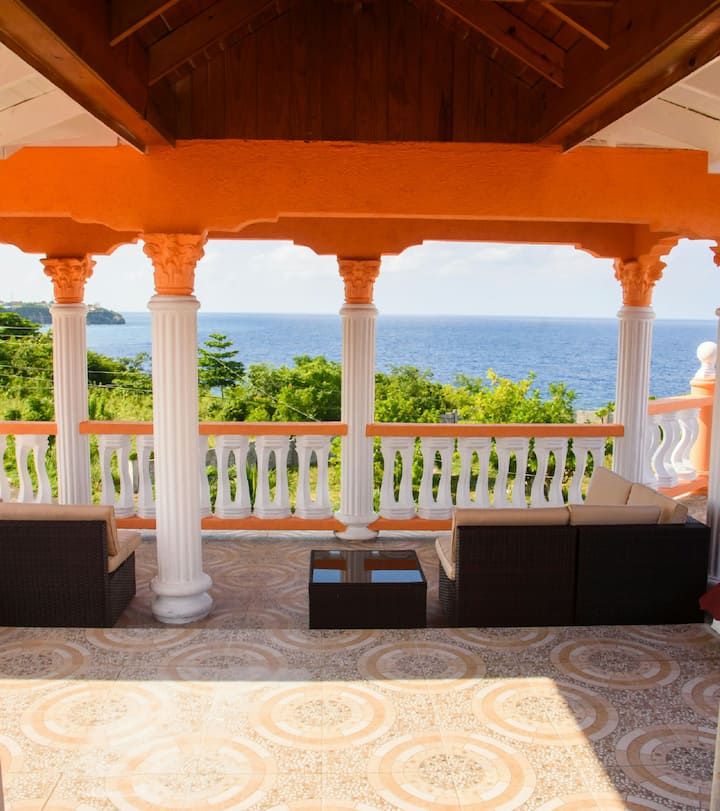 Cliffside Sea Views|ocho Rios|spacious & Modern - Jamaica