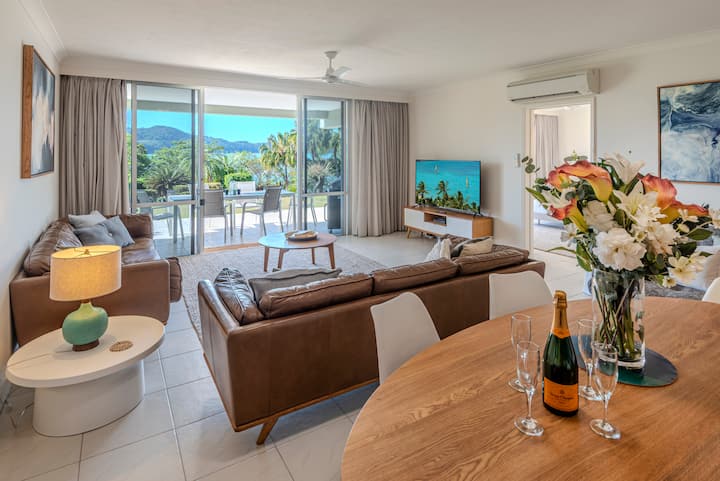 Lagoon 004 On Hamilton Island By Hamorent - Hamilton Island
