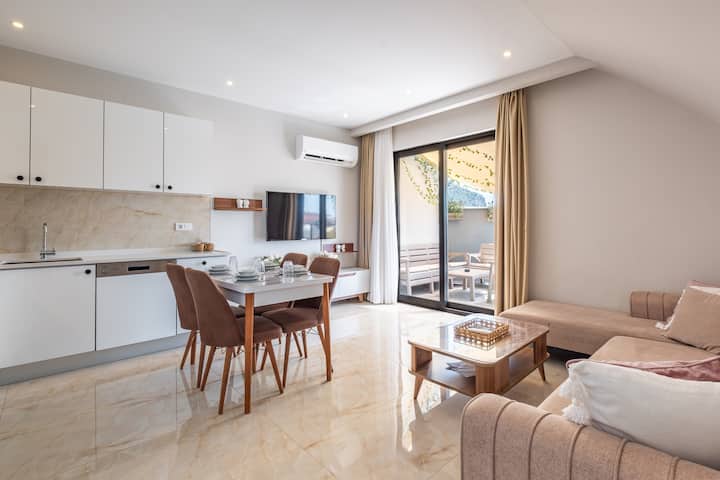 Utsikt öVer Borgen, Lugnt & Centralt 2+1 Duplex - 알라니아