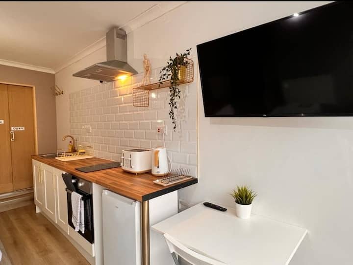 Cosy & Convenient Space Near M1, Em Airport & City - Nottingham