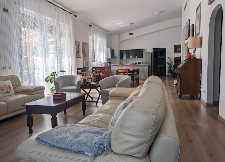 Villa Degli Ulivi [Metro M2] - Cambiago
