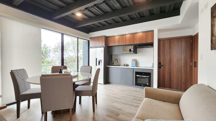 Moderna Suite A 1.5 Km Del Centro, Cerca De Todo. - Cuenca