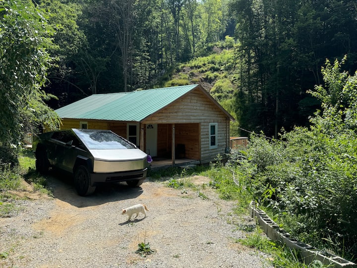 Hidden Hide Away - Ages, KY