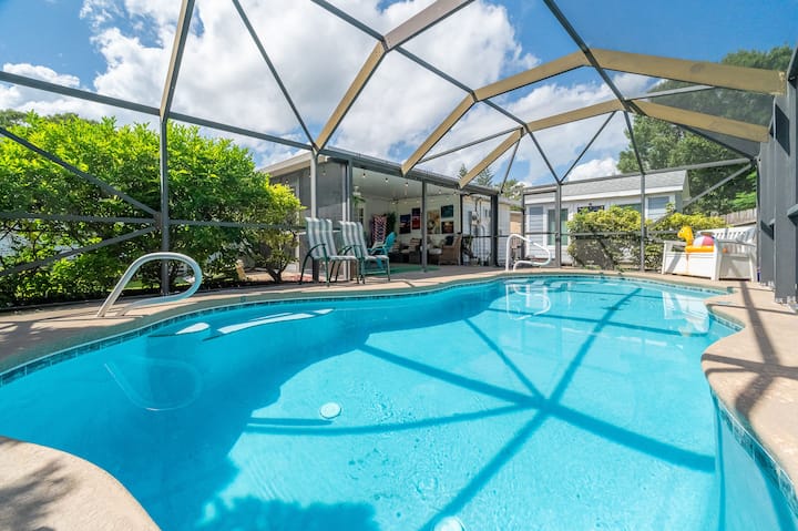 Private Pool Home & Game Room 11 Min From Beach - Melbourne, FL