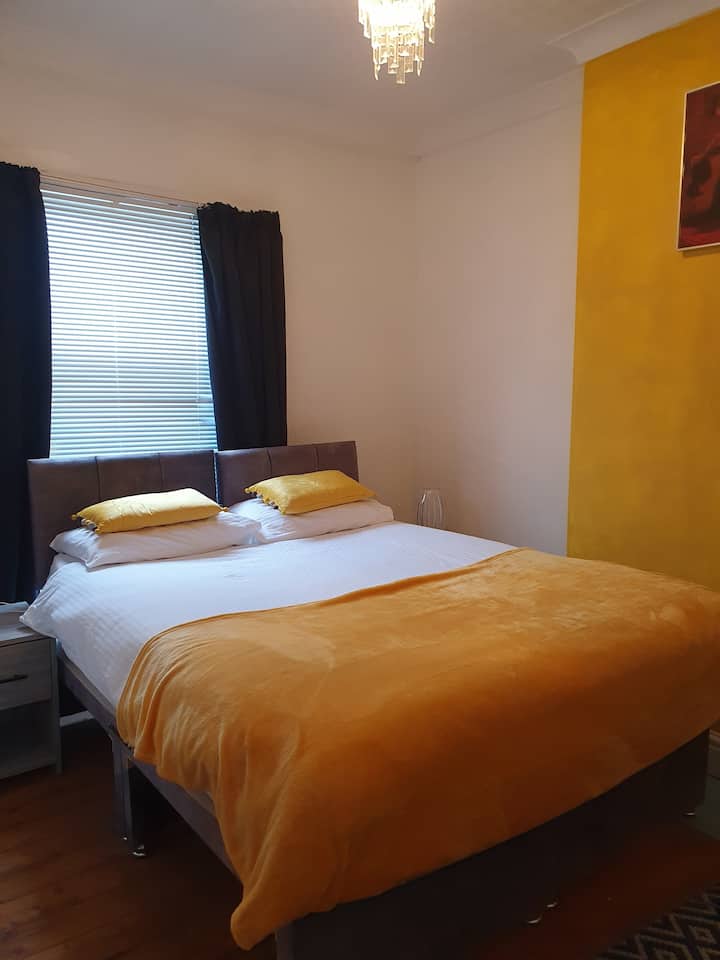 One Bed Appartment, Living Room And Kichen-entire - Warrington