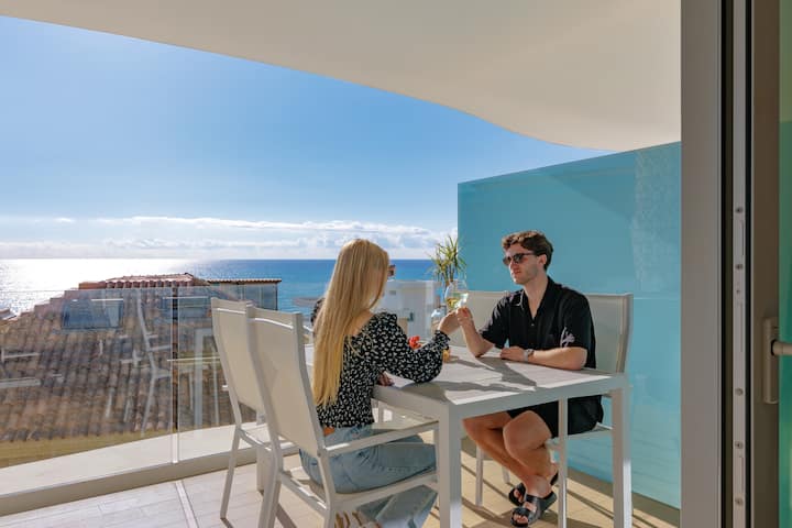 Sea View Apt • Pool •Train 5 Min • Quitearea - Fuengirola