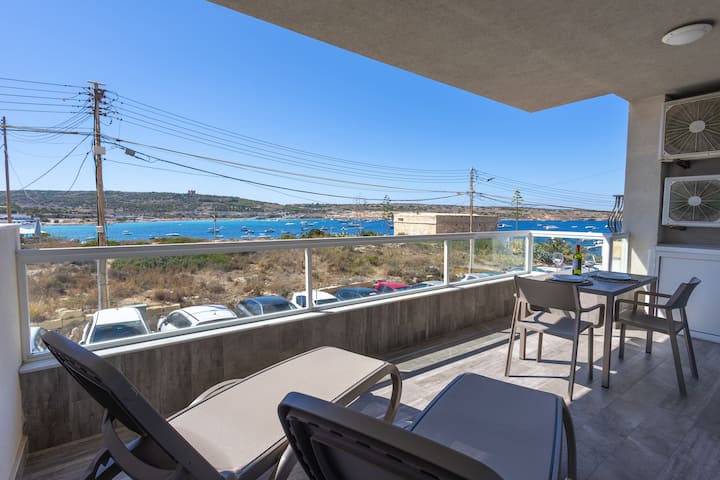 Modern Beachfront &Large Terrace - Malta