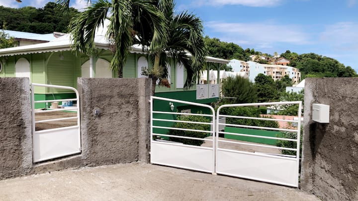 Appartement Spacieux Proche Mer ( Rez-de-jardin) - Martinique