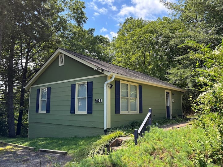 The Carriage House - Brevard, NC