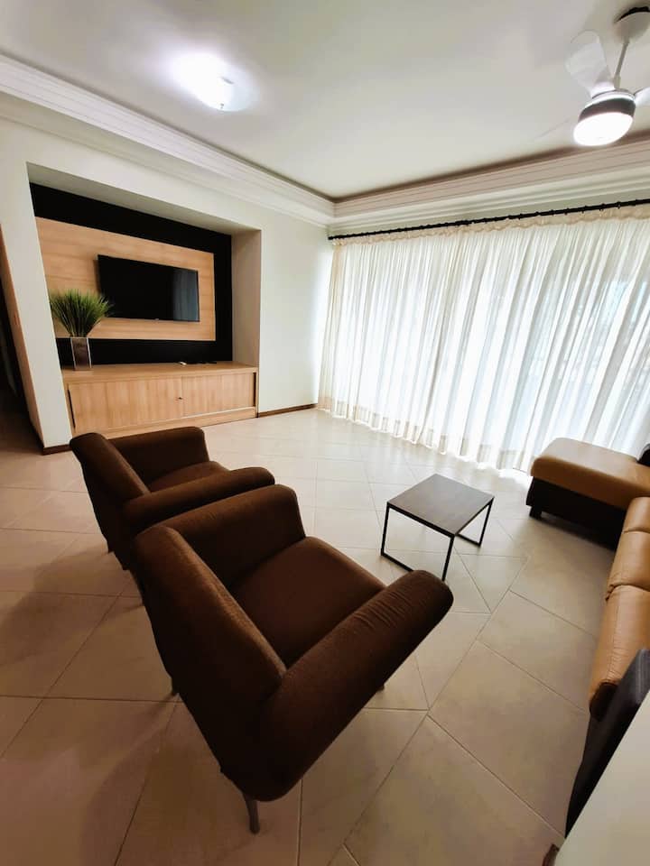 Piscina Privativa, Cobertura 4 Dorms, 220m Praia - Bombinhas