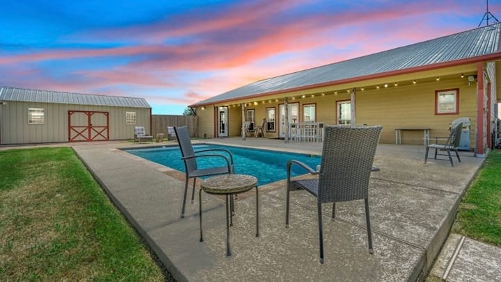 Rustic Ranch Retreat, Texas Longhorns & Events! - San Felipe, TX
