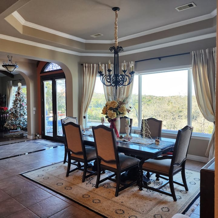 The Drawing Room - Canyon Lake, TX