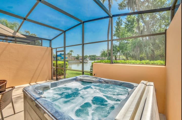 Waterfront Resort 2br Just 3 Miles From Disney! - Celebration, FL