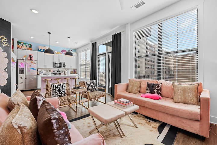 Lolly Dolly | Best Location In Downtown Nashville! - Nashville, TN