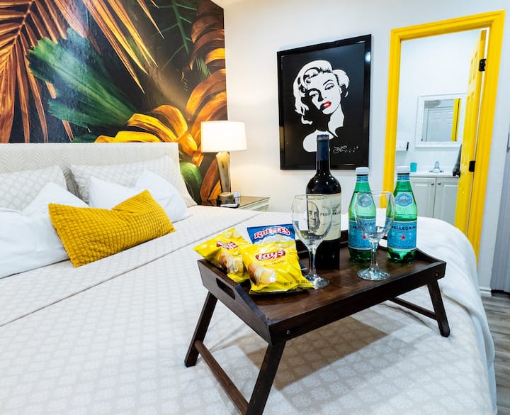 Private Guest House  With/king Bed & Near Downtown - Las Vegas, NV
