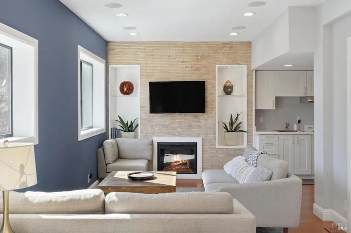 Modern Mill Valley Hideaway - Mill Valley, CA