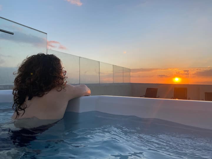 Comfy & Secure Near Airport -