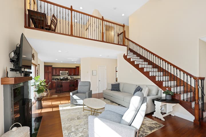 Piscataquog Reservoir House - 26 Channel Ln - Manchester, NH