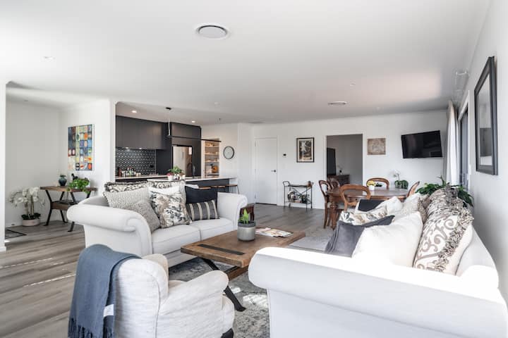Fresh & New With Best Views In Cambridge - Cambridge