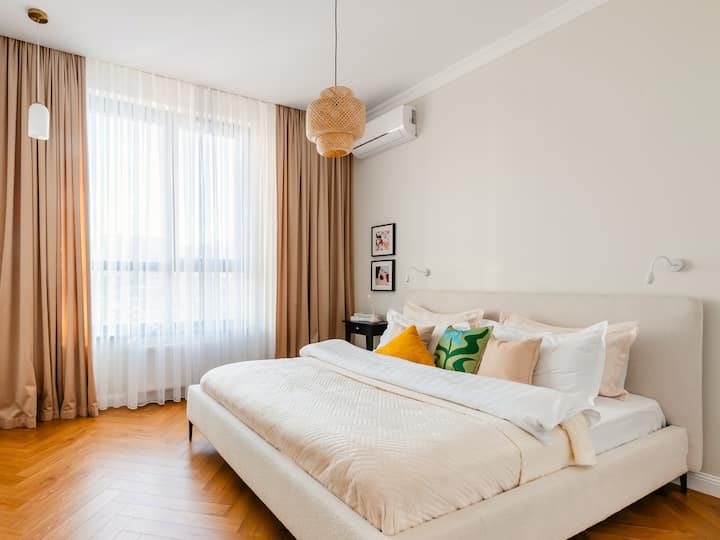 Mountain View · King Size Bed · Shopping Mall 500m - Kazakhstan