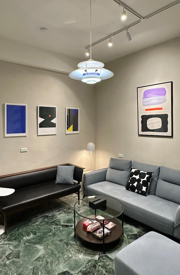 衛民居-臺南市中心4-8人透天包棟 - Tainan City